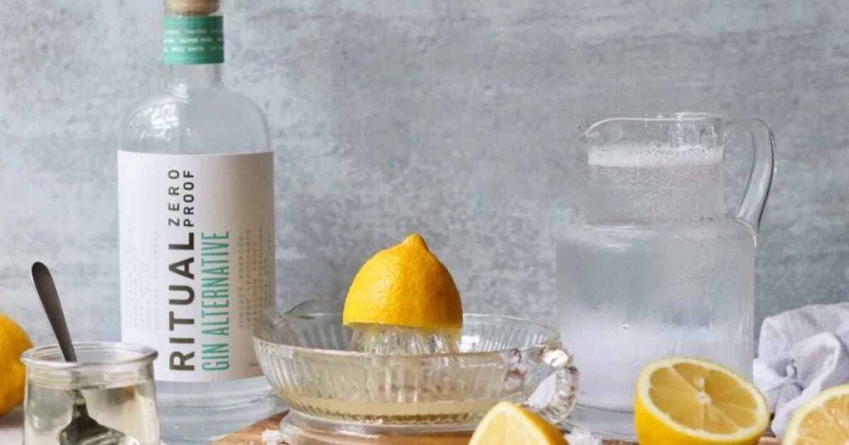 Tom Collins Mocktail (Non-Alcoholic) | Cook At Home Mom